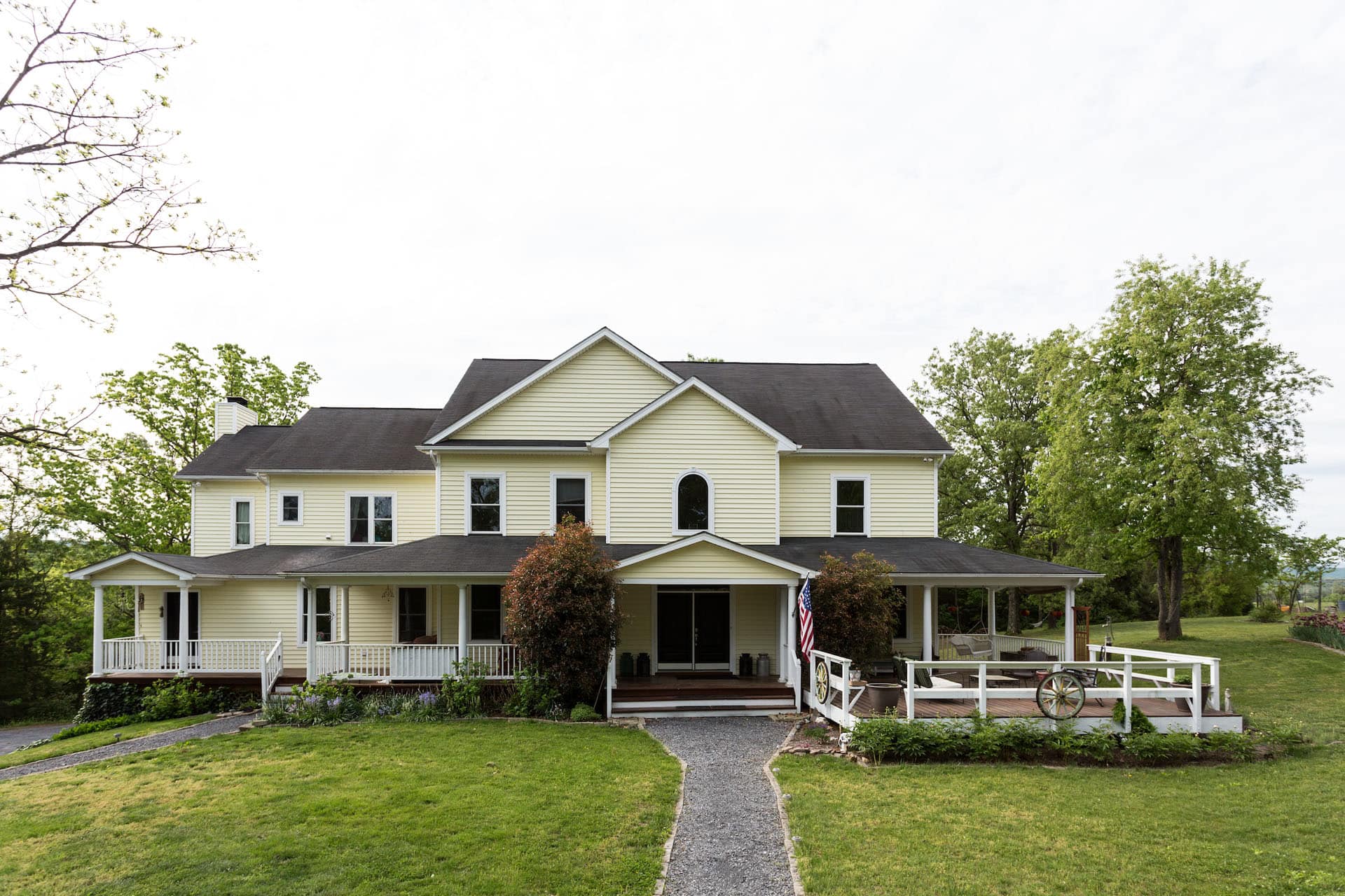 The Stonegate Manor - Petrine Construction